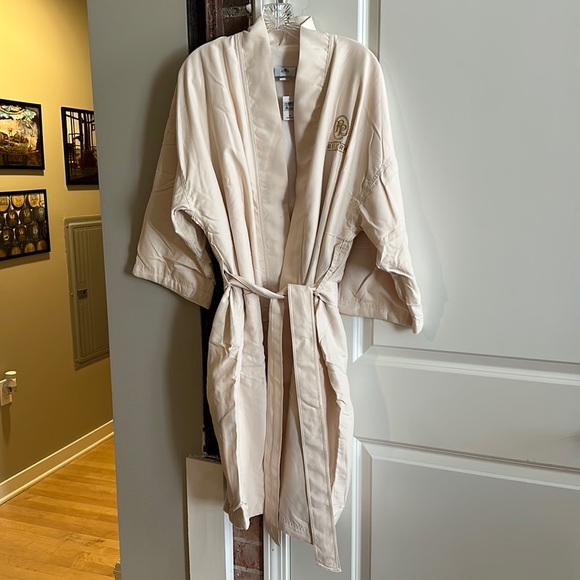 Disney | Intimates & Sleepwear | Nwt Disneys Riviera Resort Robe | Poshmark